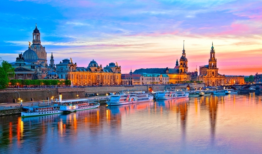 Excursie Praga și împrejurimi (Dresda, Karlovy Vary sau Kutna Hora)