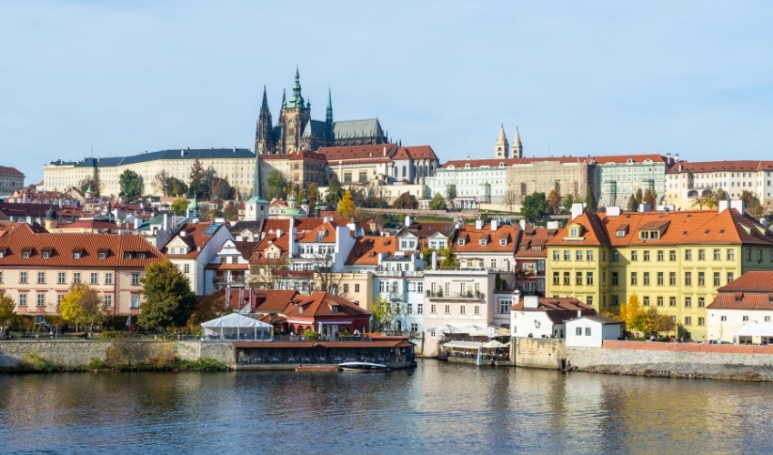 Excursie Praga și împrejurimi (Dresda, Karlovy Vary sau Kutna Hora)